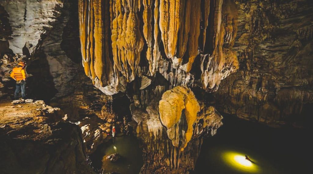 Tu Lan cave exploration 2 days in Phong Nha | localvietnam