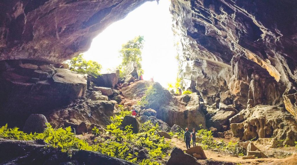 Tu Lan cave exploration 2 days in Phong Nha | localvietnam
