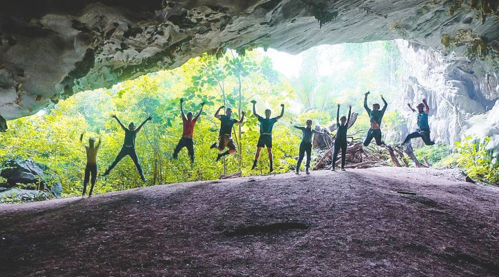 Tu Lan cave expedition 3 days in Phong Nha | localvietnam