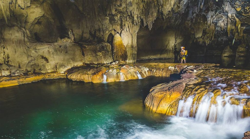 Tu Lan cave expedition 3 days in Phong Nha | localvietnam