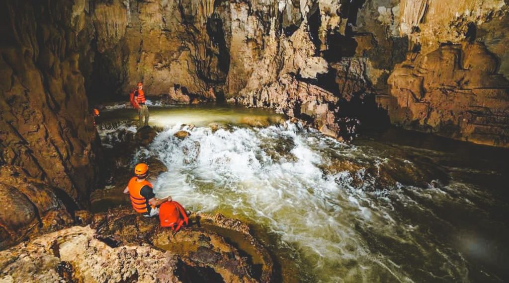 Tu Lan cave expedition 3 days in Phong Nha | localvietnam