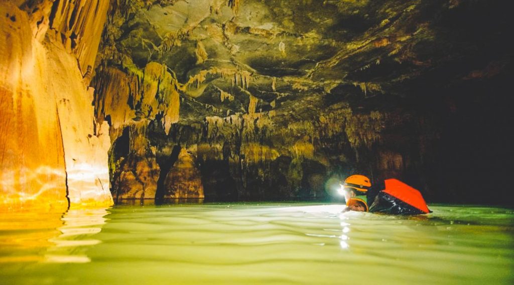 Tu Lan cave discovery 1 day in Phong Nha | localvietnam