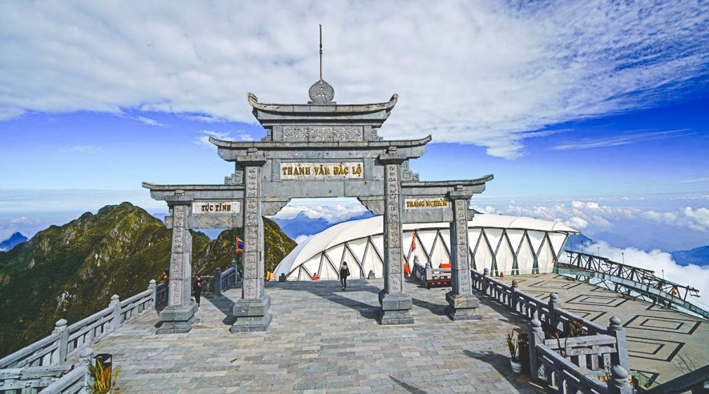 Fansipan in Sapa: Climbing or cable car? + Tips & Getting there