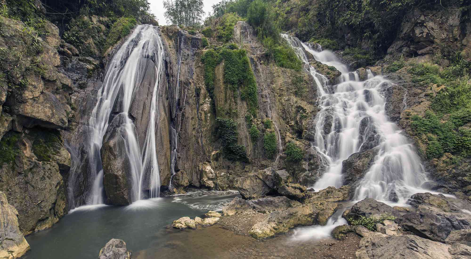 Go Lao Waterfall in Mai Chau - 3 highlights not to miss