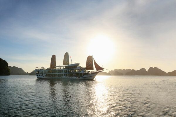 Halong Bay 2023 10 Best Things To Do And Travel Guide
