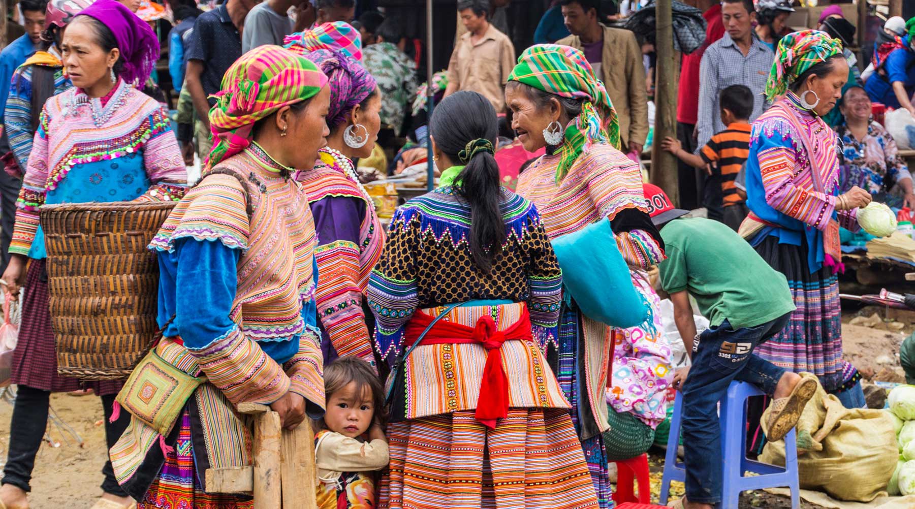 Bac Ha Market - Travel Guide 2026 & 8 Highlights