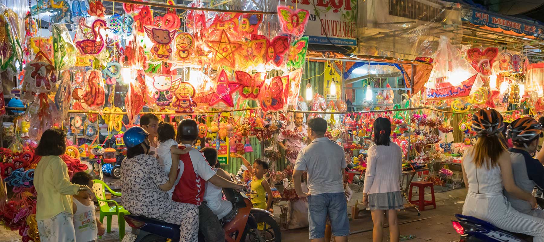 Lantern Street in Ho Chi Minh City - A Local Guide 2026