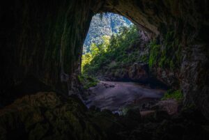 Hang En Cave - Inside World's Most Stunning Cave