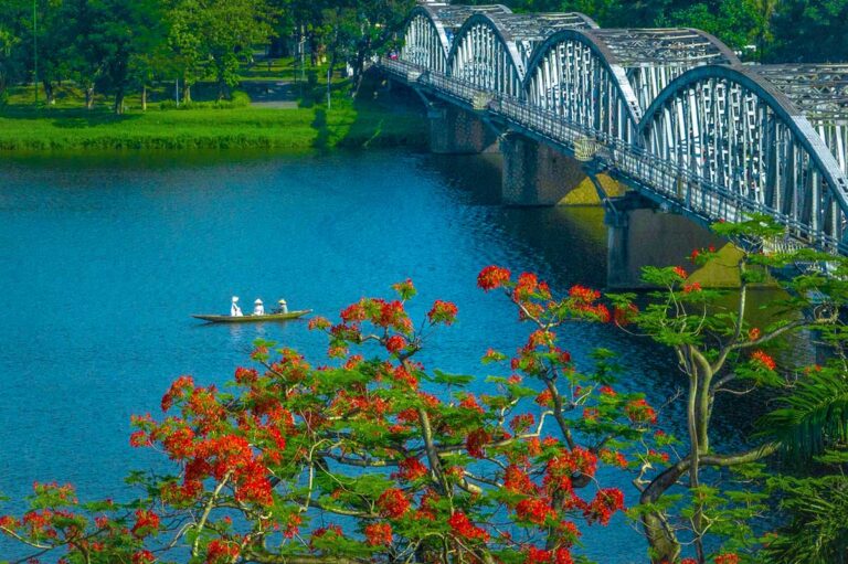 Perfume River in Hue – Guide to the City’s Most Scenic Waterway | Local ...